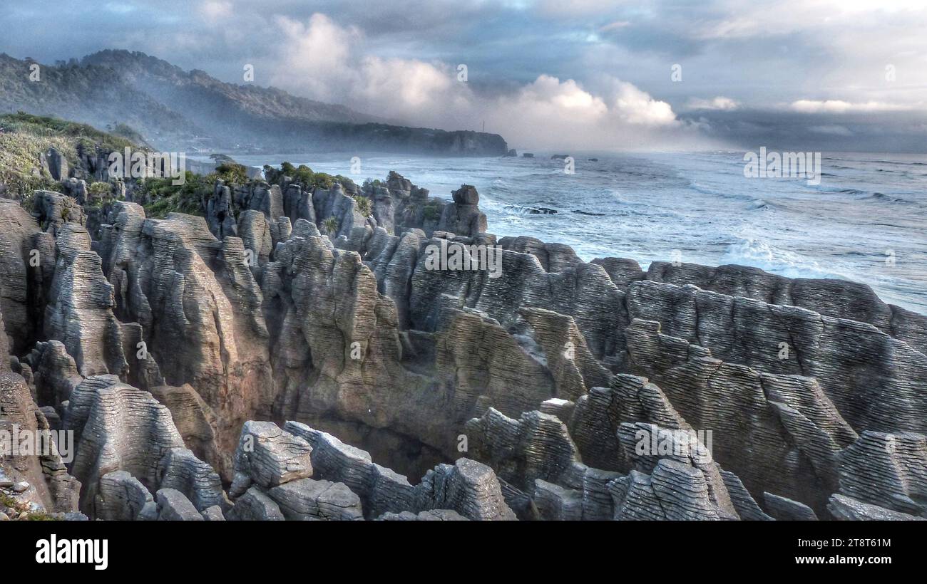 Pancake Rocks Punakaiki. NZ, The Pancake Rocks at Dolomite Point near ...