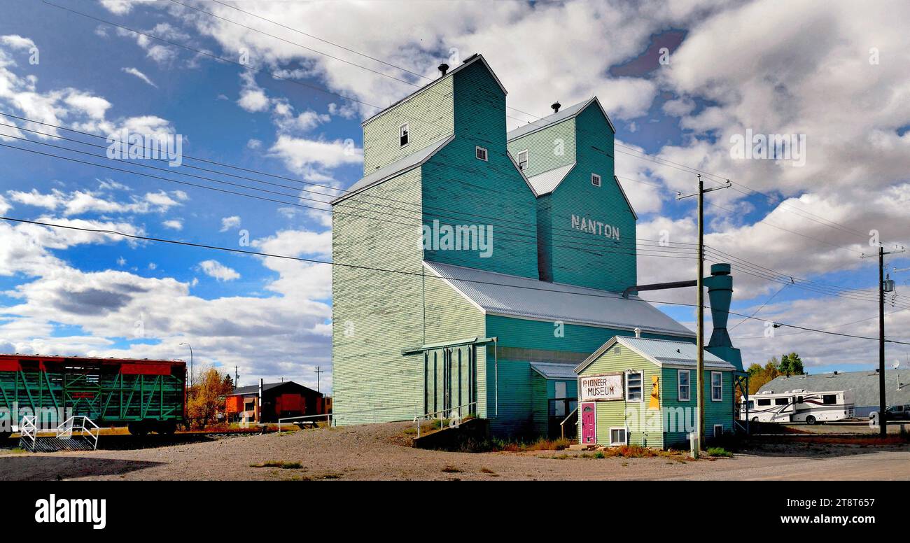 Nanton alberta hi-res stock photography and images - Alamy