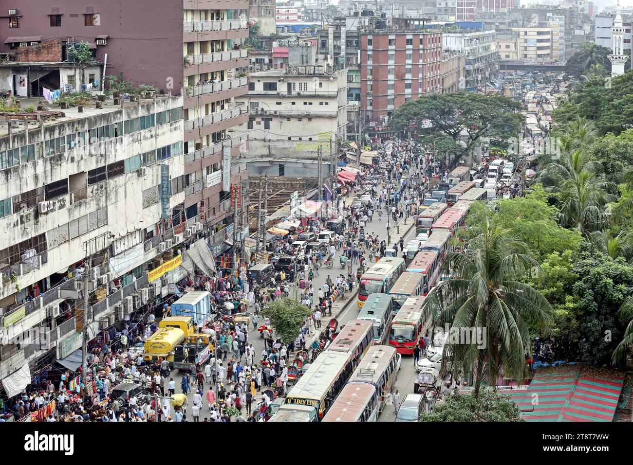 Mega Stau in Dhaka Vehicles stuck in the traffic jam in Dhaka ...