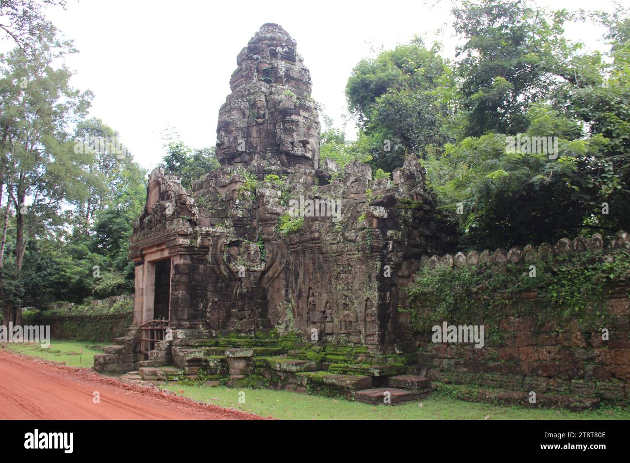 Banteay Kdei Gate, Khmer face tower, ancient Angkor area, Cambodia ...