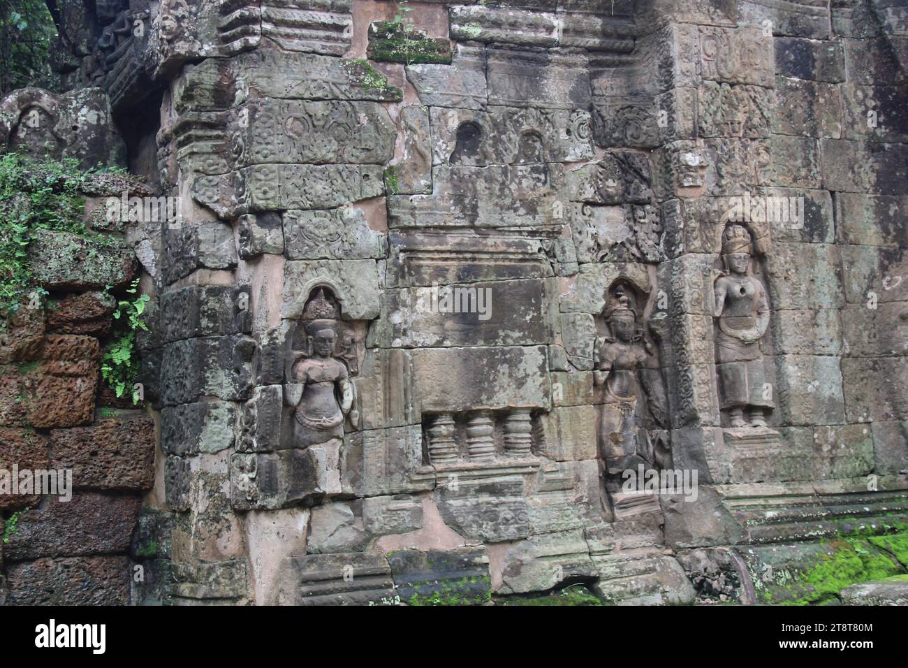 Banteay Kdei Gate, Khmer face tower, ancient Angkor area, Cambodia ...