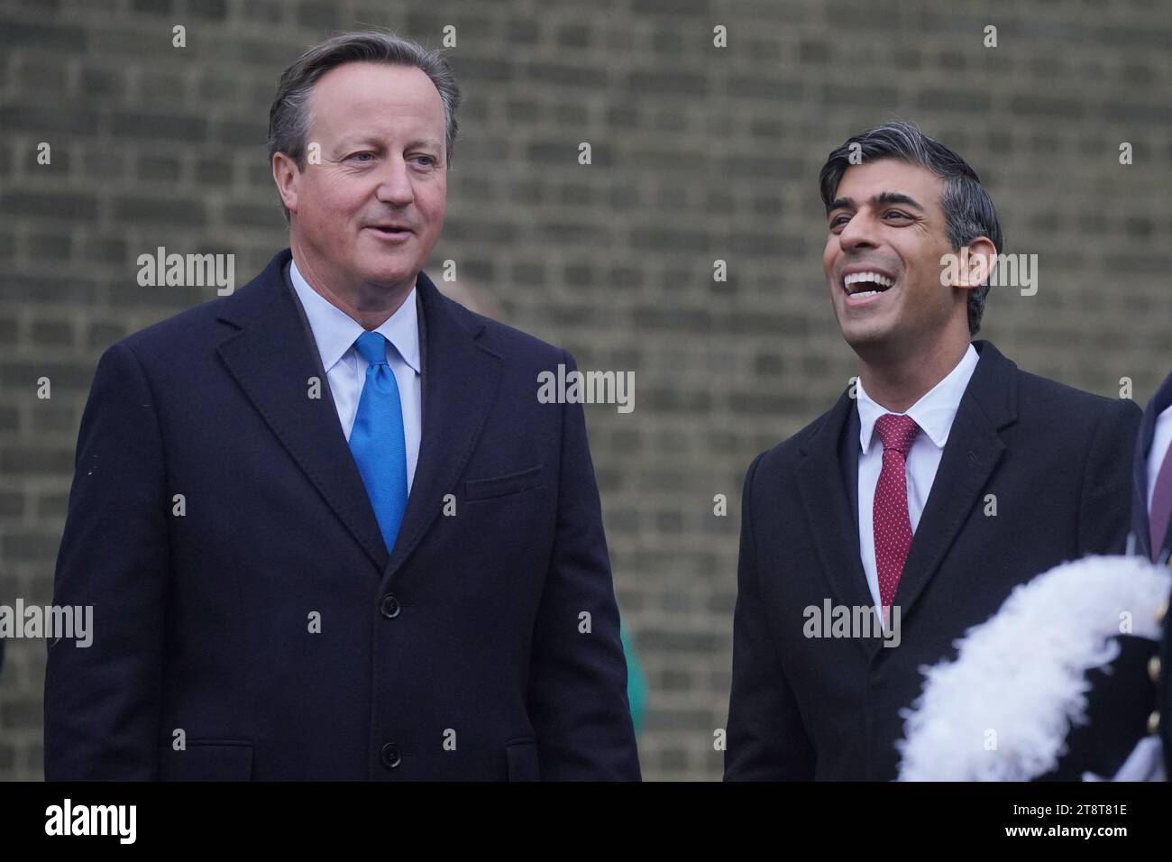 Foreign Secretary Lord David Cameron (left) and Prime Minister Rishi ...