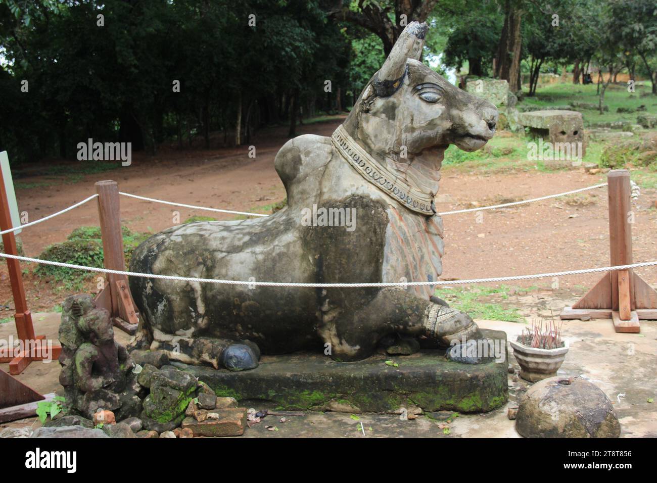Phnom Bakheng, Khmer temple, ancient Angkor area, Cambodia. Reign of ...