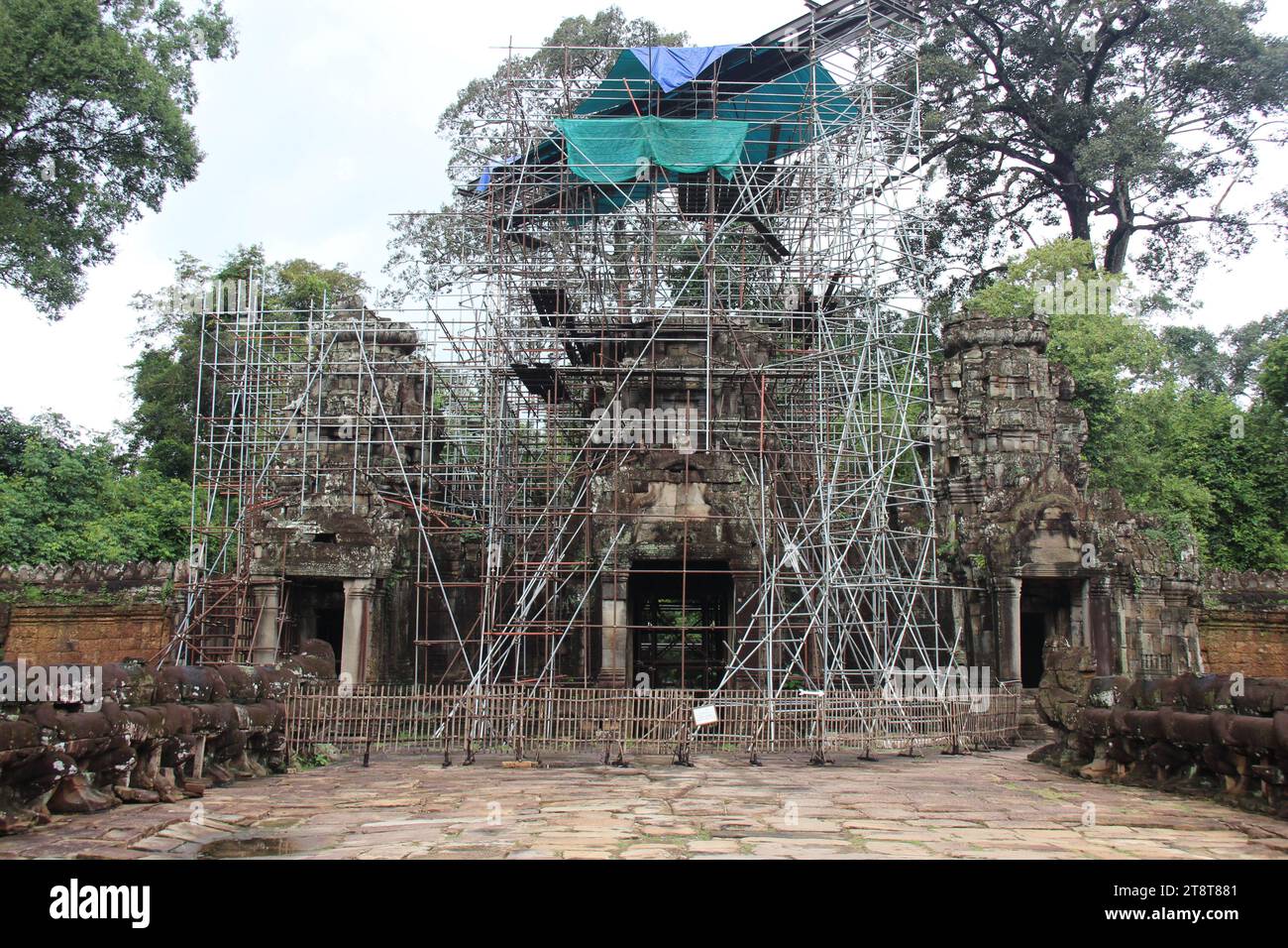 Preah Khan, Khmer temple, ancient Angkor area, Cambodia. Reign of ...