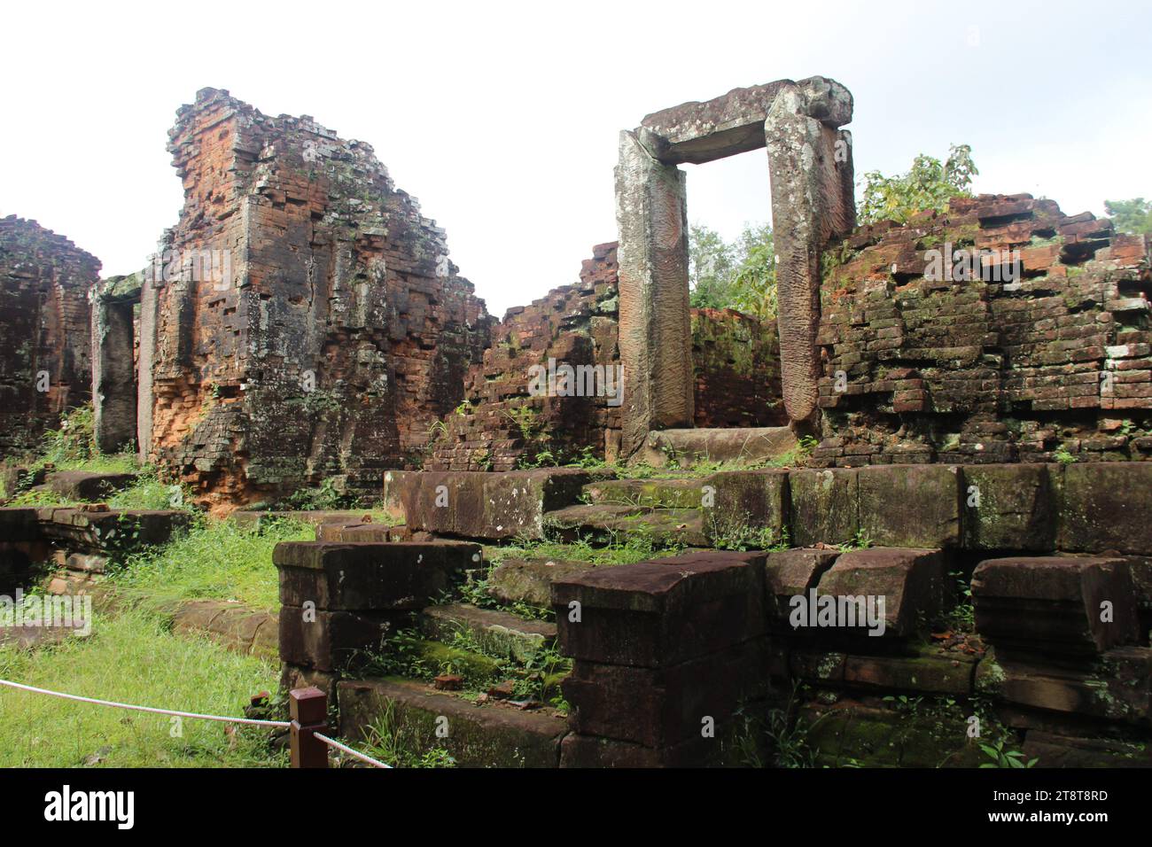 Phnom Bakheng, Khmer temple, ancient Angkor area, Cambodia. Reign of ...