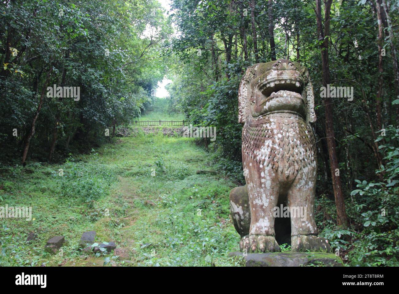 Phnom Bakheng, Khmer temple, ancient Angkor area, Cambodia. Reign of ...