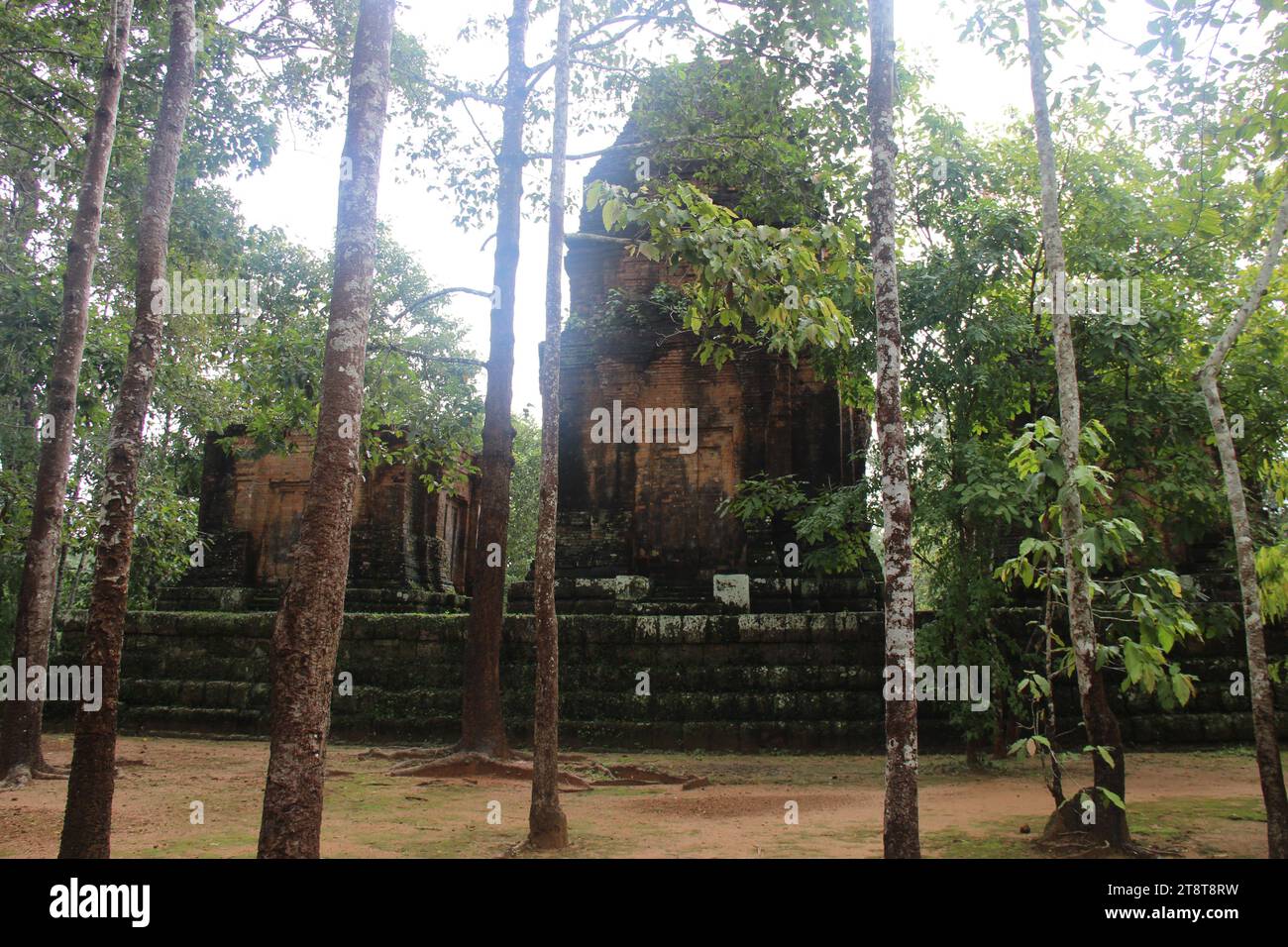 Prasat Bei, Khmer temple, ancient Angkor area, Cambodia. Reign of ...