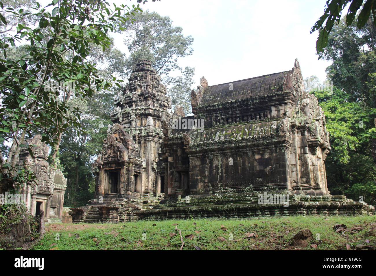Thommanon, Khmer temple, ancient Angkor area, Cambodia. Reign of ...