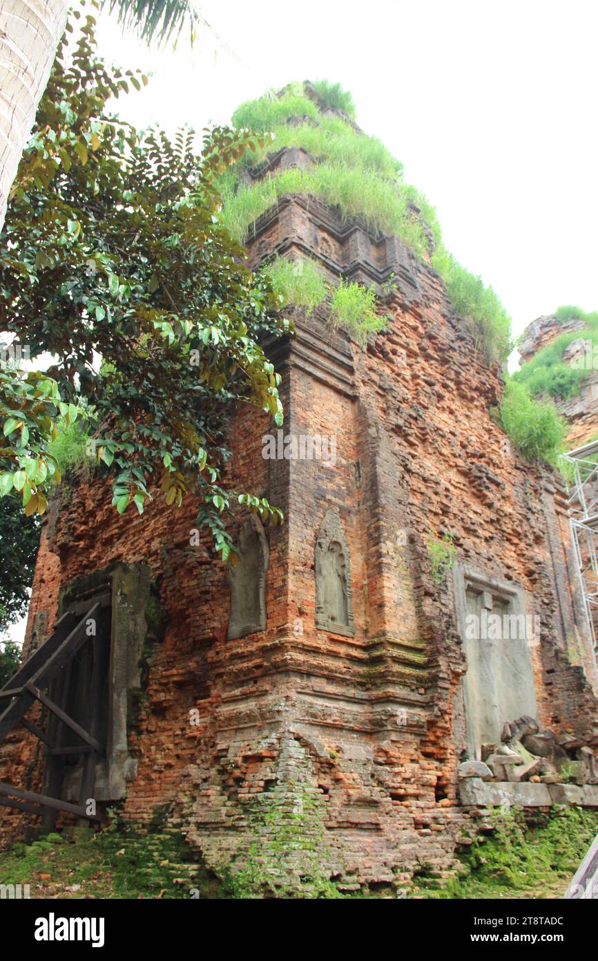 Lolei, Khmer temple, ancient Angkor area, Cambodia. Reign of Yasovarman ...