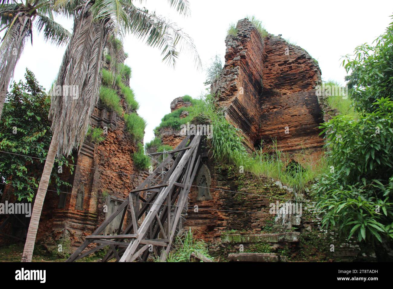 Lolei, Khmer temple, ancient Angkor area, Cambodia. Reign of Yasovarman ...