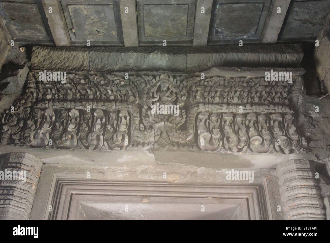 Thommanon, Khmer temple, ancient Angkor area, Cambodia. Reign of ...