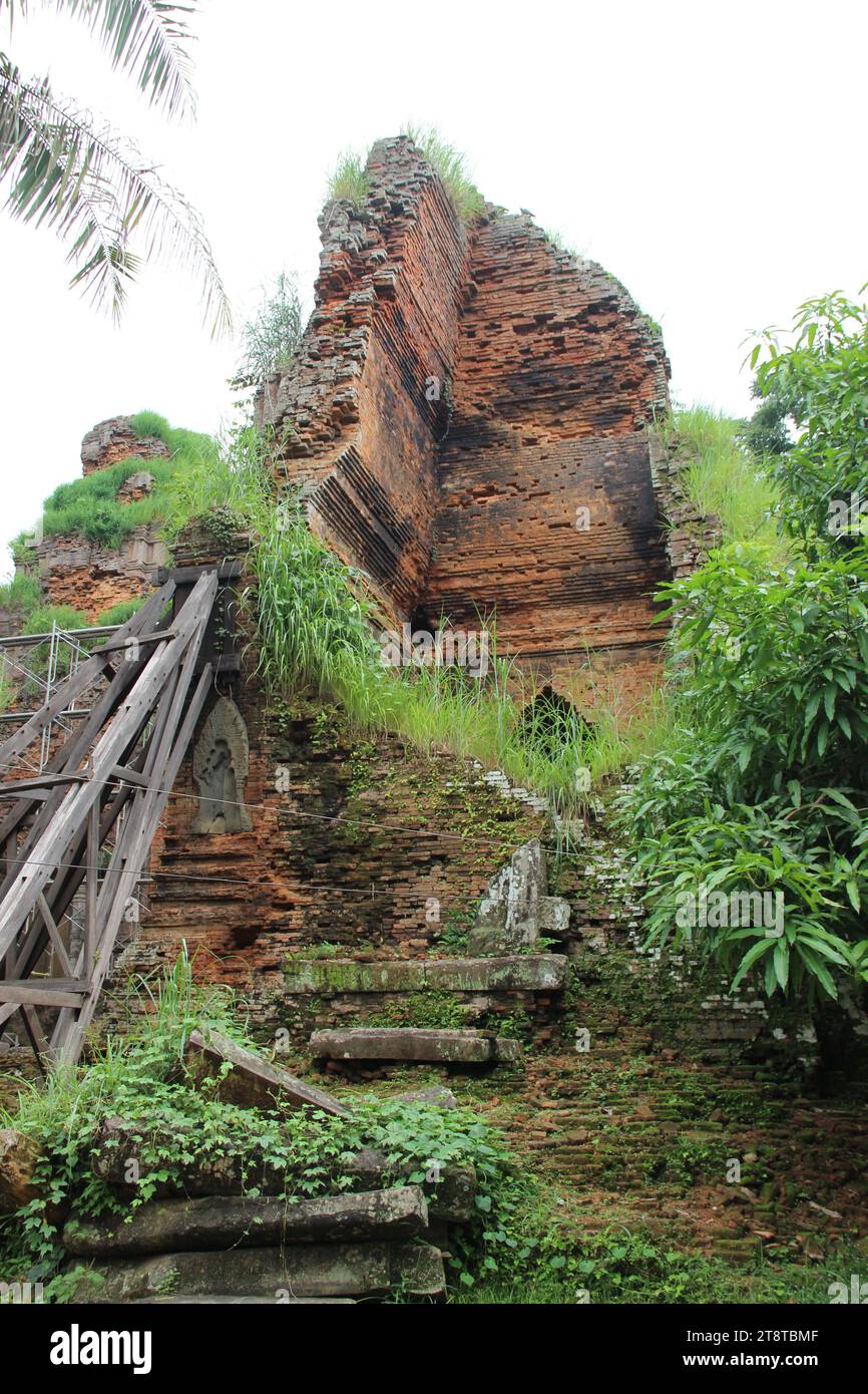 Lolei, Khmer temple, ancient Angkor area, Cambodia. Reign of Yasovarman ...