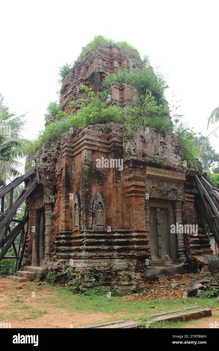 Lolei, Khmer temple, ancient Angkor area, Cambodia. Reign of Yasovarman ...