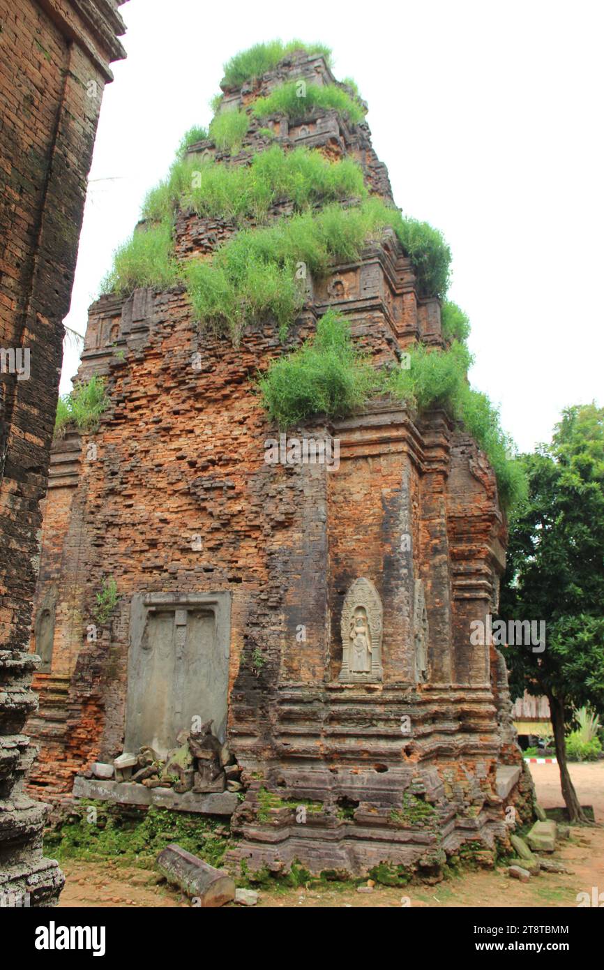 Lolei, Khmer temple, ancient Angkor area, Cambodia. Reign of Yasovarman I, consecrated 893 AD ...