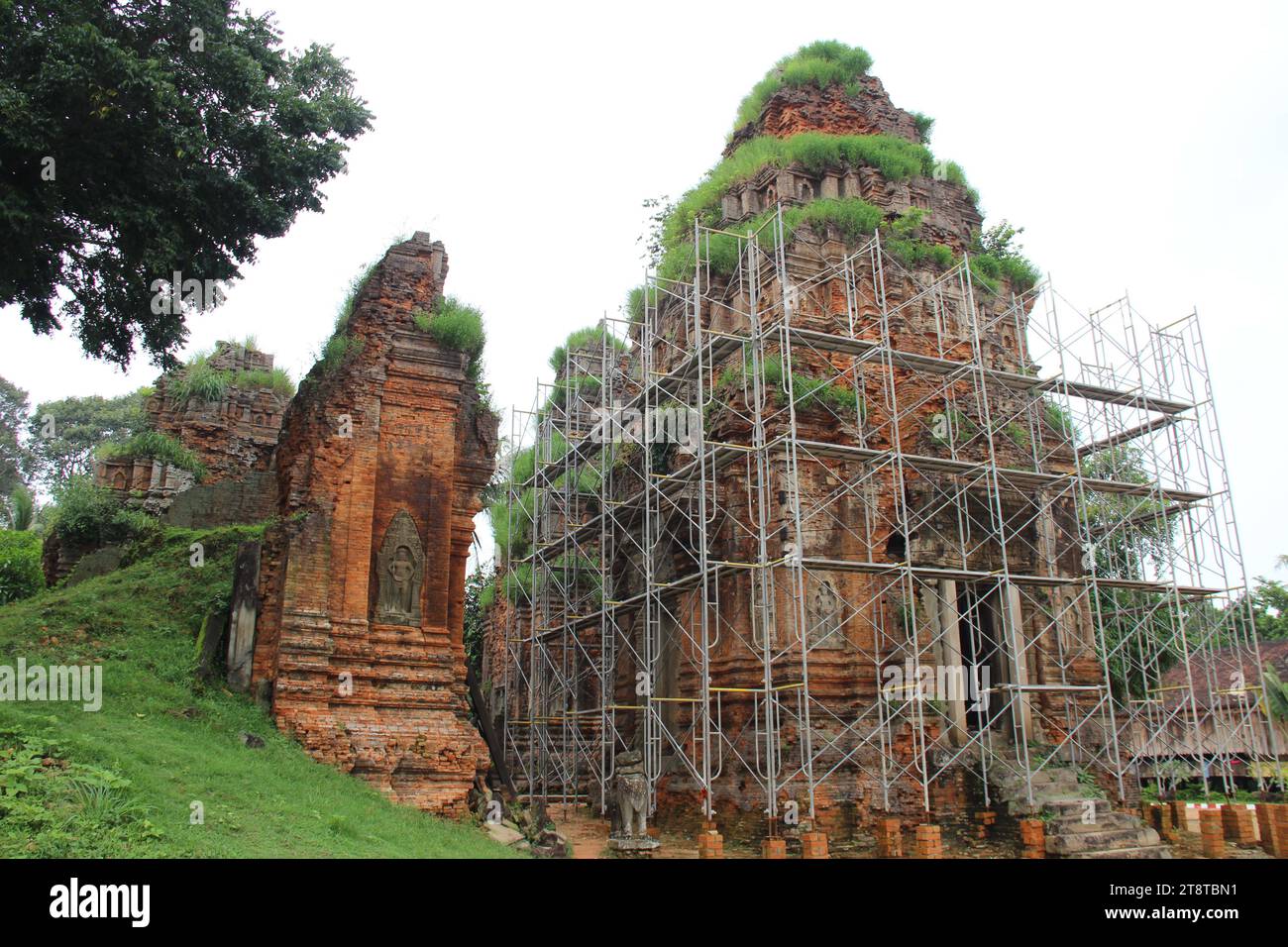 Lolei, Khmer temple, ancient Angkor area, Cambodia. Reign of Yasovarman ...