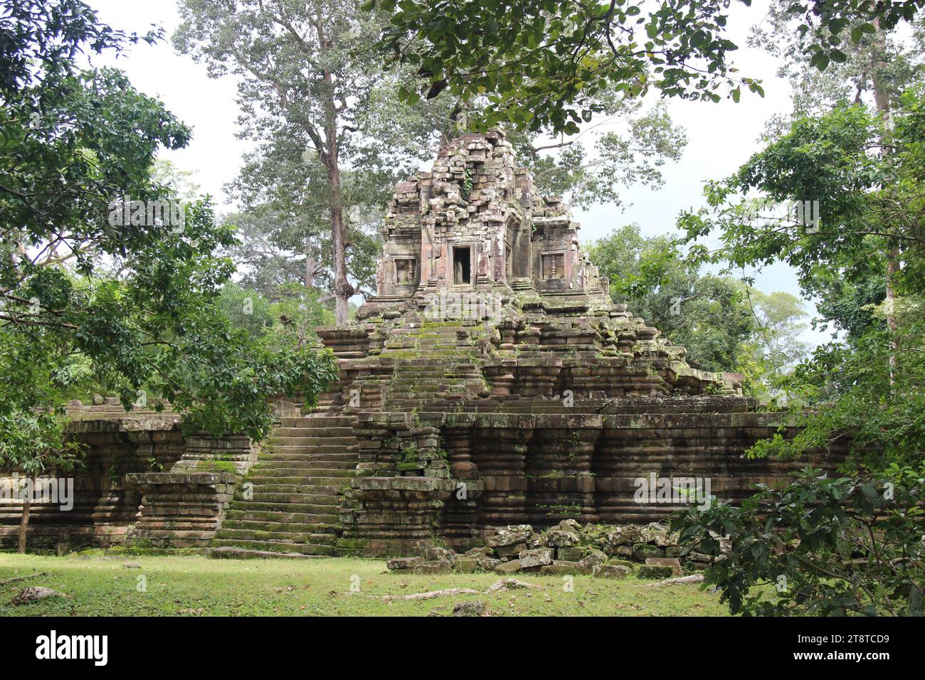 Preah Pithu, Temple 483 X, Angkor Thom, Ancient Khmer city near Angkor ...