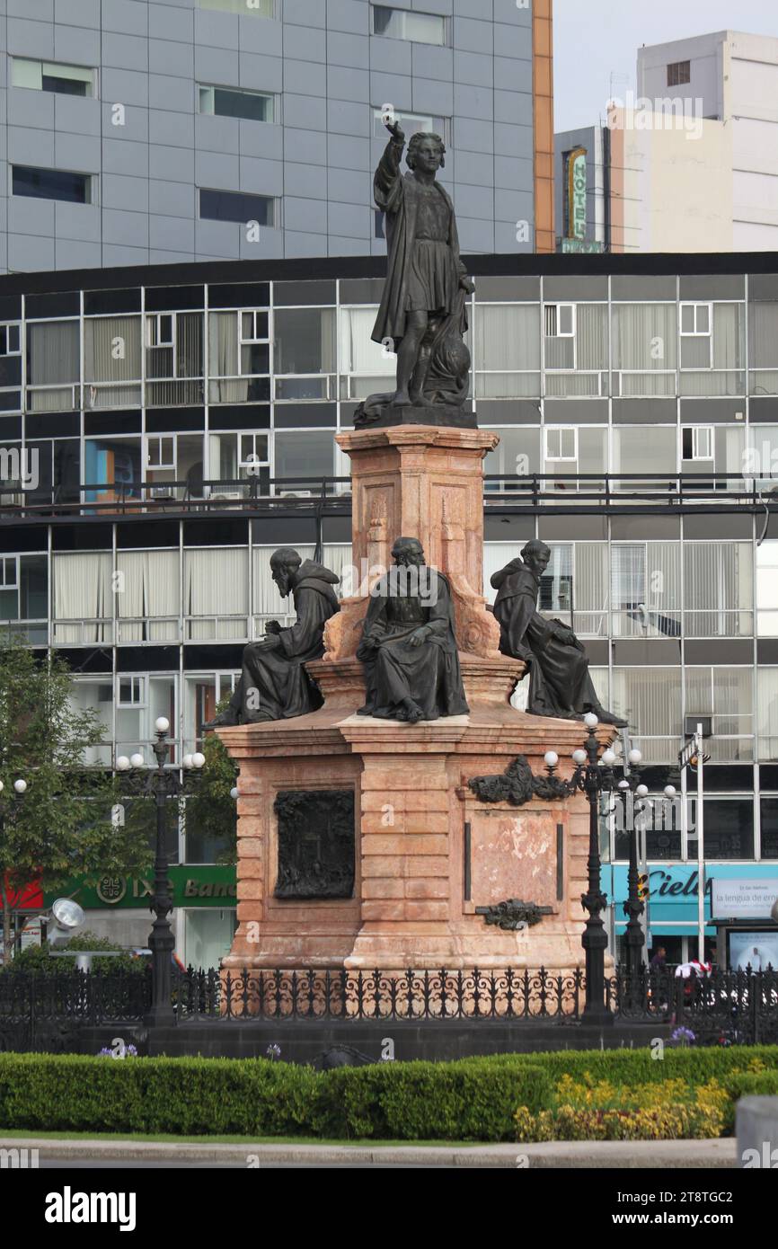 Monumento de christopher columbus hi-res stock photography and images - Alamy