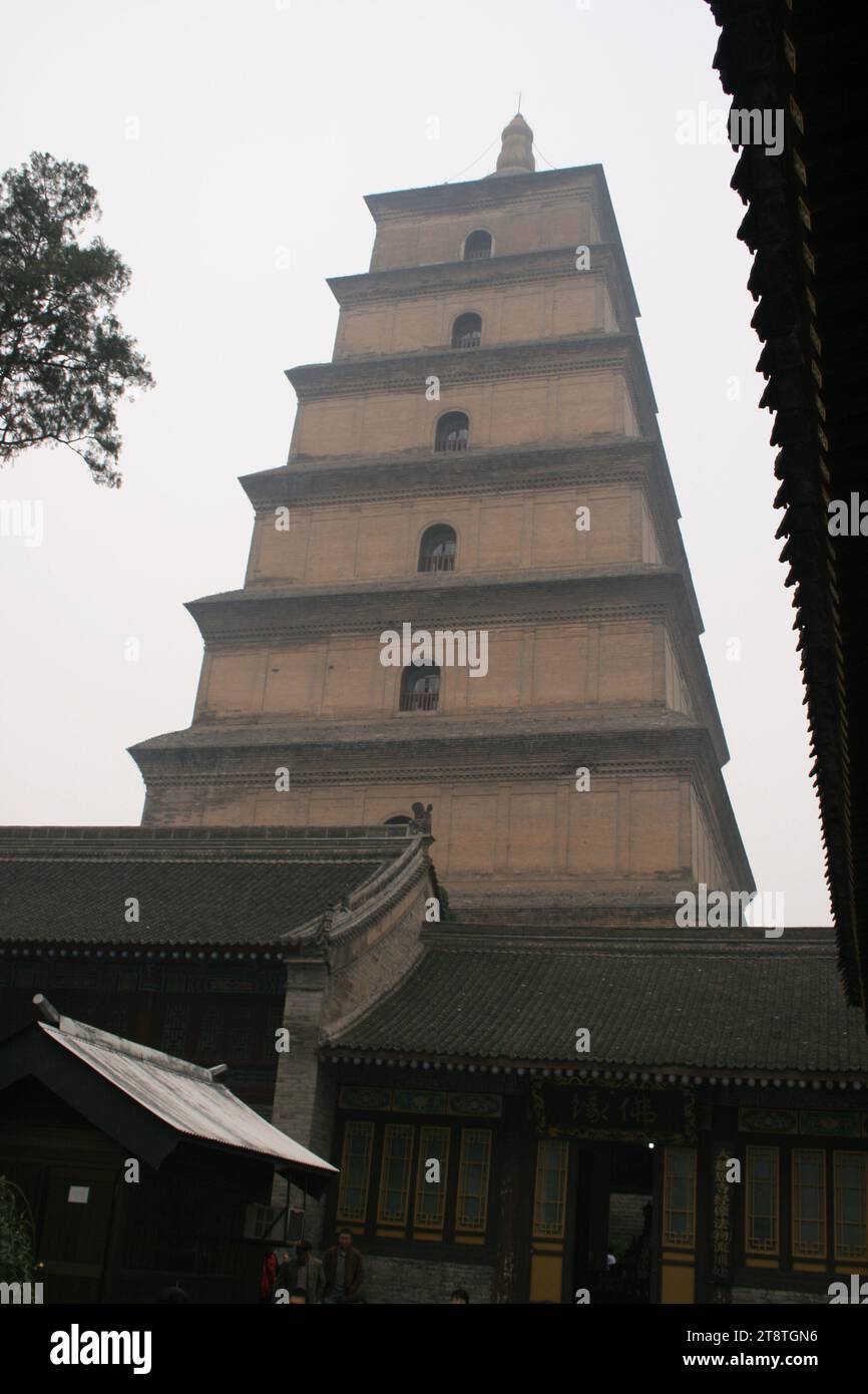 Dayan Big Wild Goose Pagoda, Xi'an, China 2007 visit, China Stock Photo ...