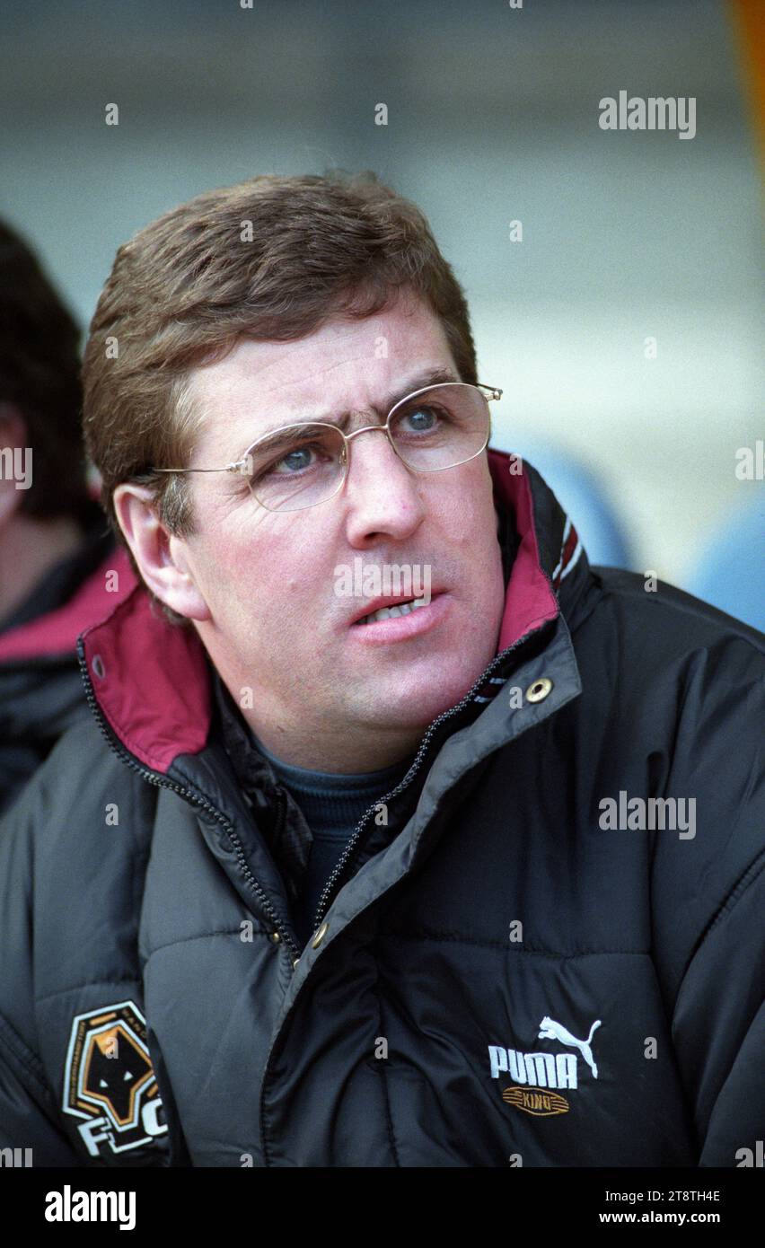 Wolverhampton wanderers manager mark mcghee hi-res stock photography ...