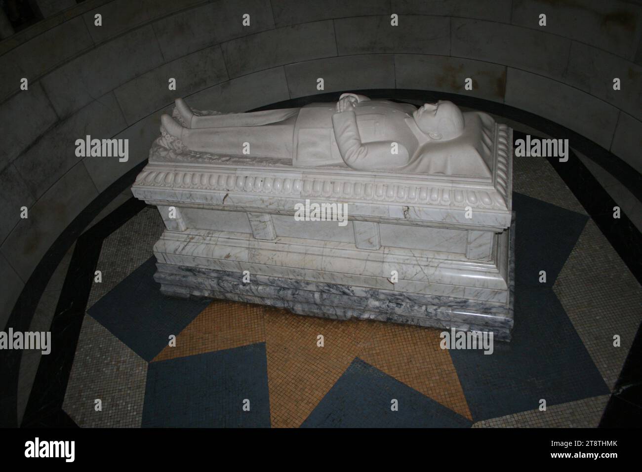 Sun Zhongshan (Dr. Sun Yat-sen) Mausoleum, Burial site of Ming Hongwu ...