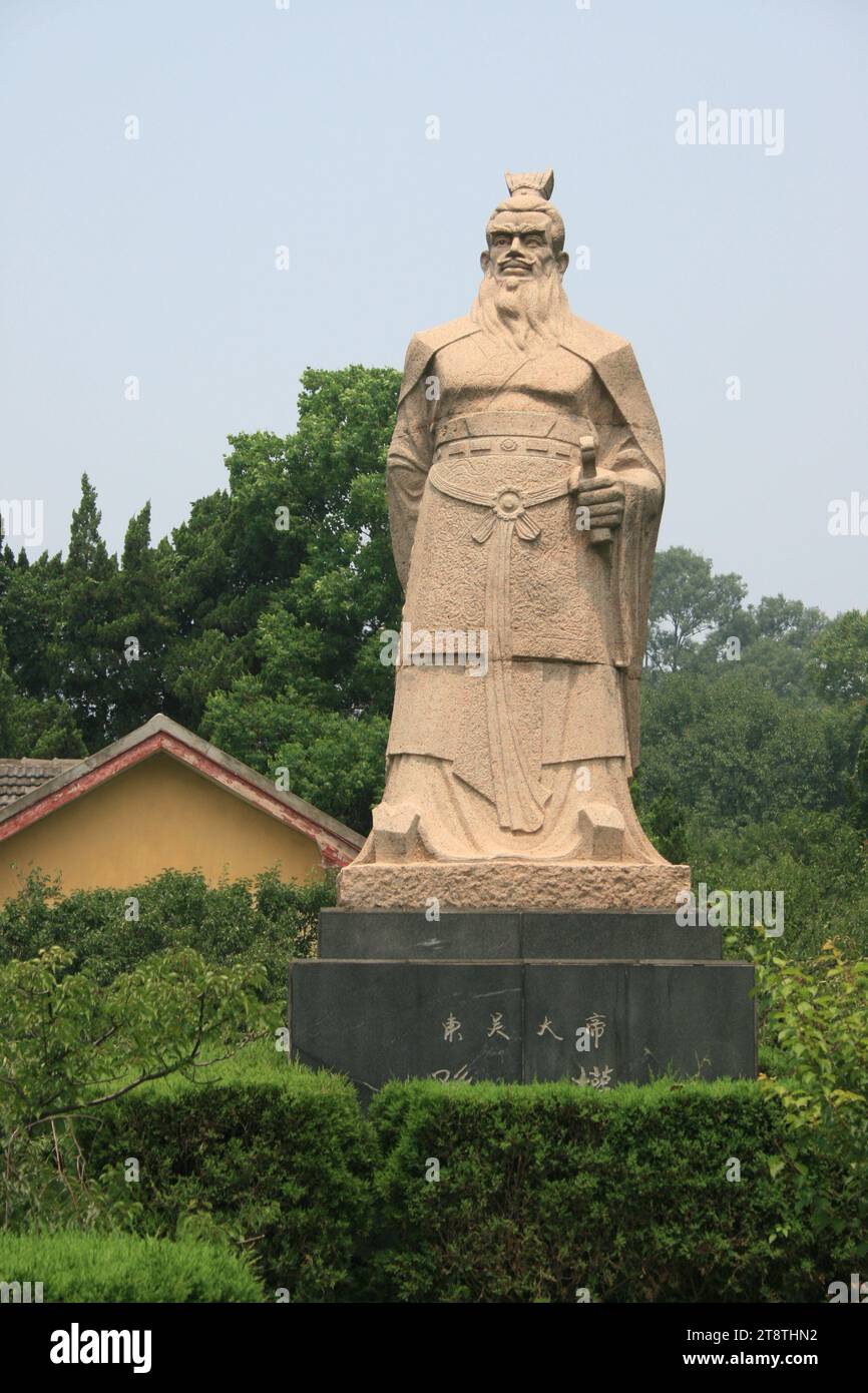 Tomb of Sun Quan Statue, Burial site of Ming Hongwu (Zhu Yuanzhang ...