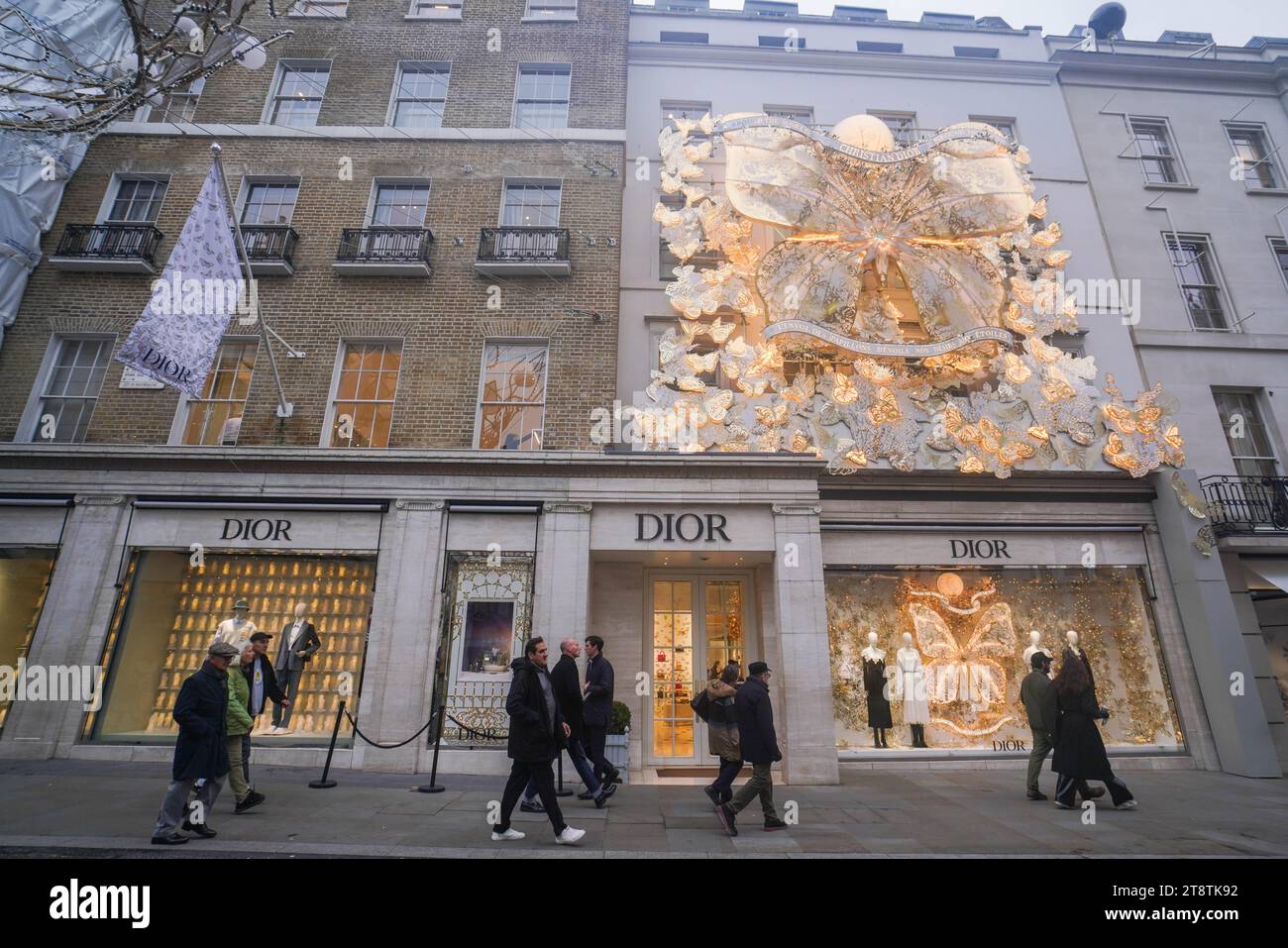 Dior flagship store hi-res stock photography and images - Alamy