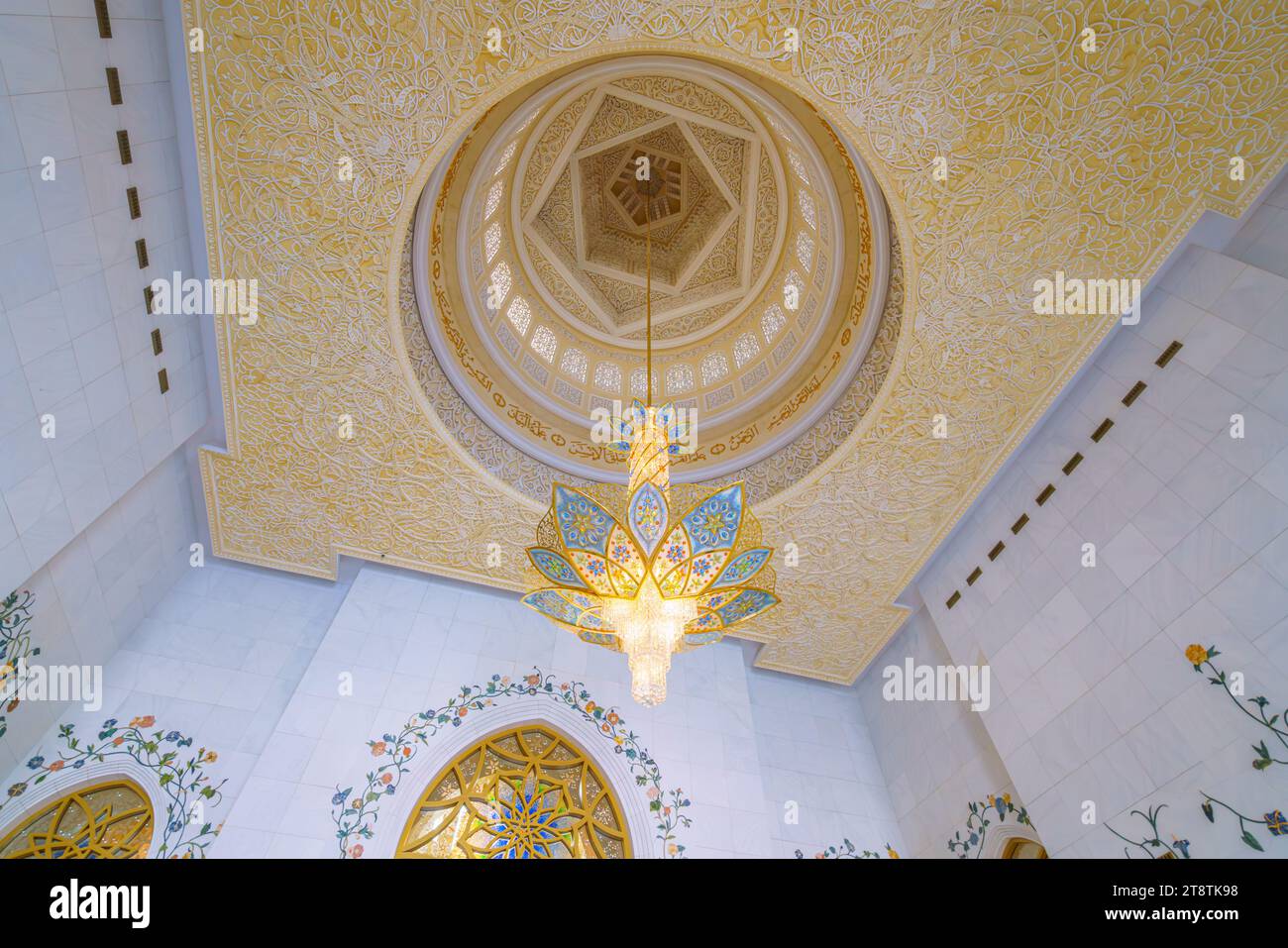 prayer hall interiors Sheikh Zayed Grand Mosque in Abu Dhabi, the ...