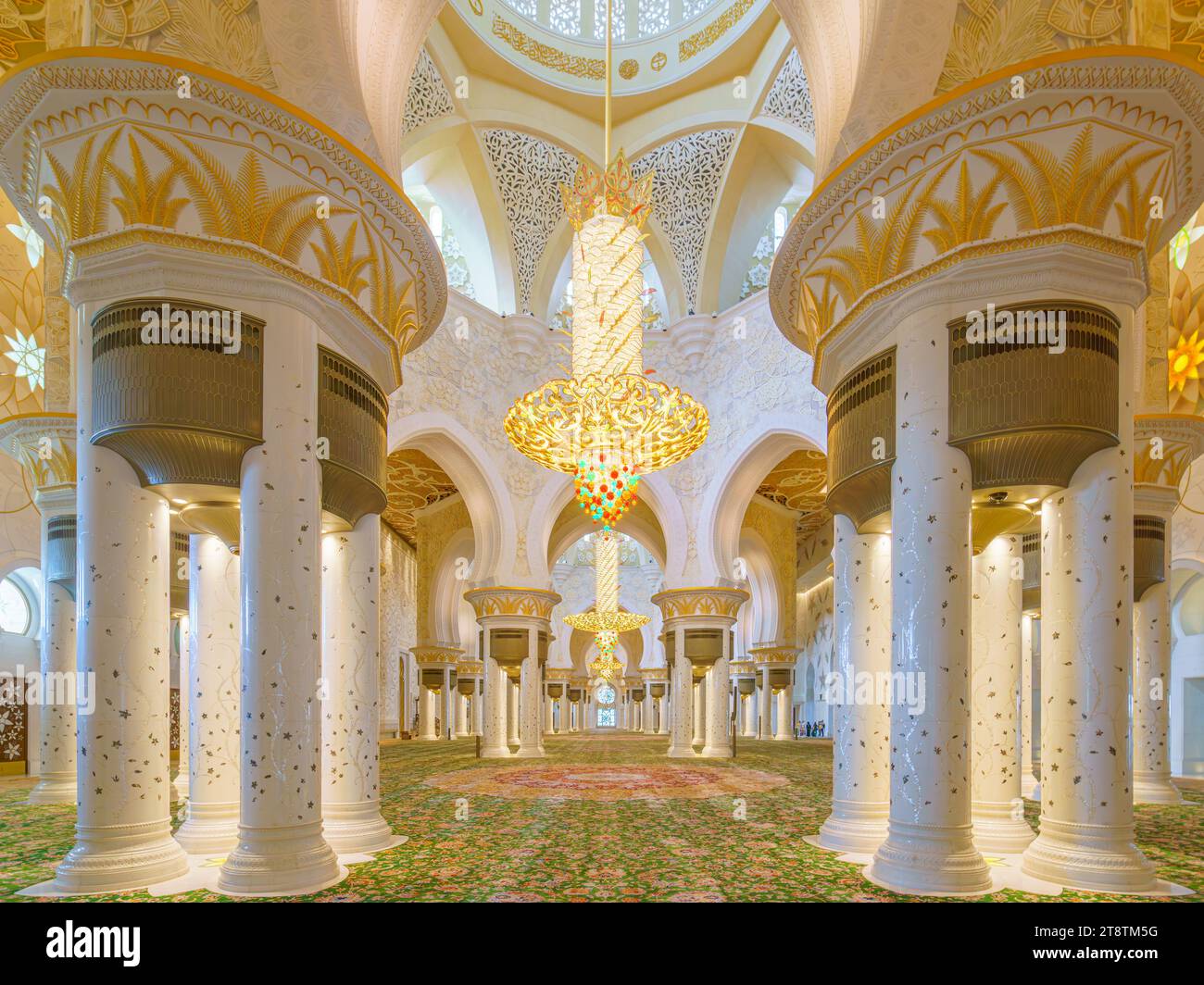 prayer hall interiors Sheikh Zayed Grand Mosque in Abu Dhabi, the ...