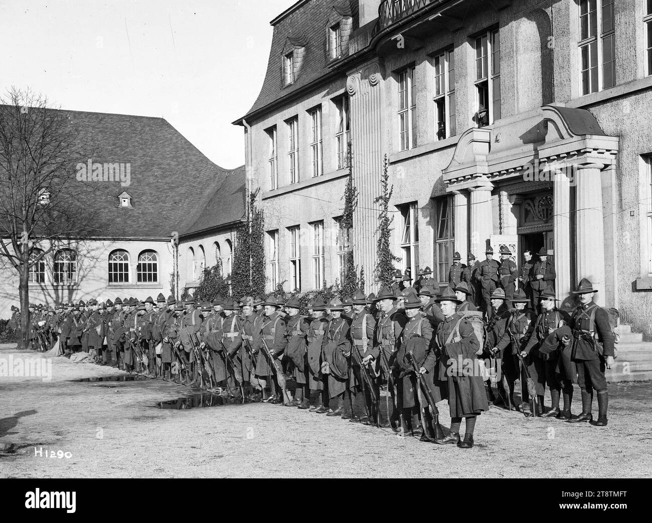 World War I soldiers about to leave from a New Zealand Reception camp ...