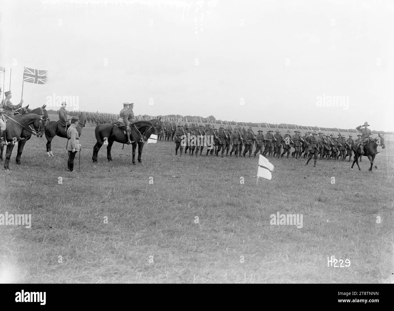 The Commander in Chief reviewing New Zealand troops, The British ...