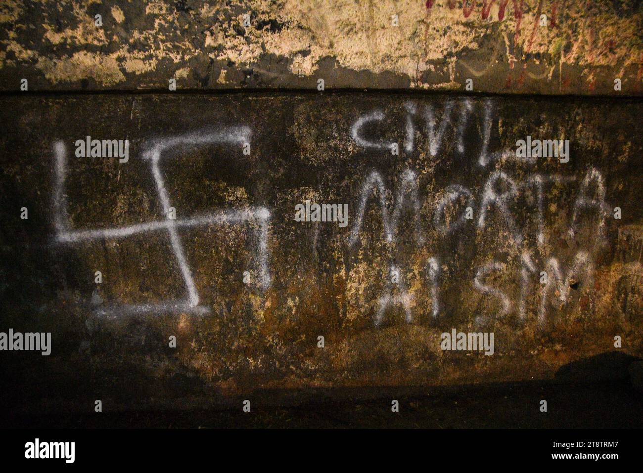 Hakenkreuz spray hi-res stock photography and images - Alamy