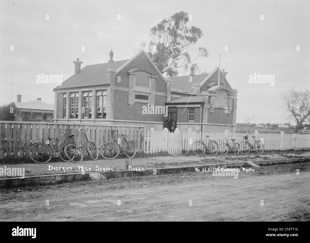 1920s brick building hi-res stock photography and images - Alamy