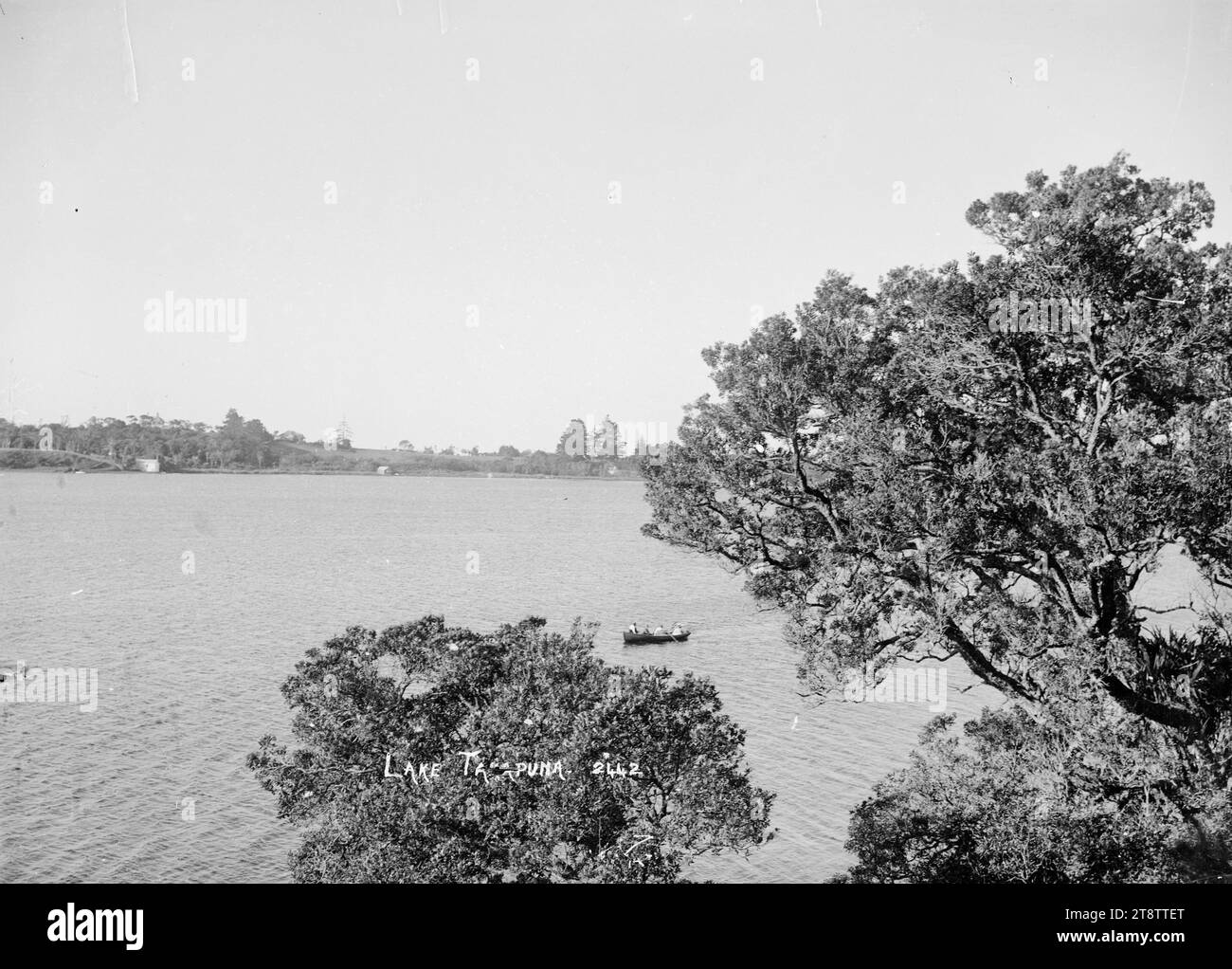 View of Lake Takapuna, Takapuna, View looking across Lake Takapuna (now ...