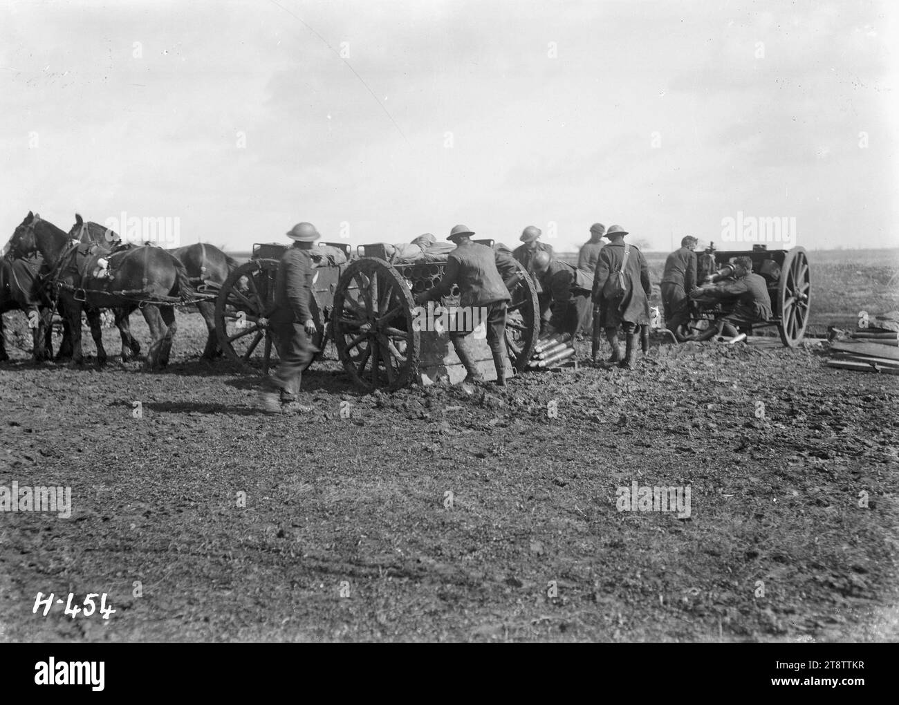 World War 1 soldiers firing shells near Mailly-Maillet, France, World ...