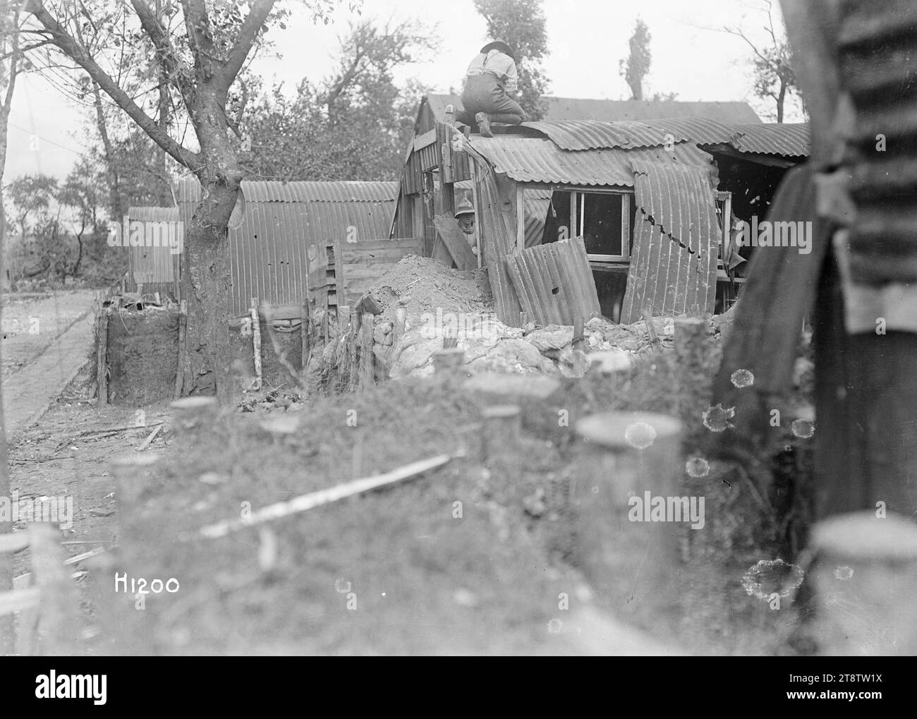 New zealand division engineers repairing damaged army huts hi-res stock ...