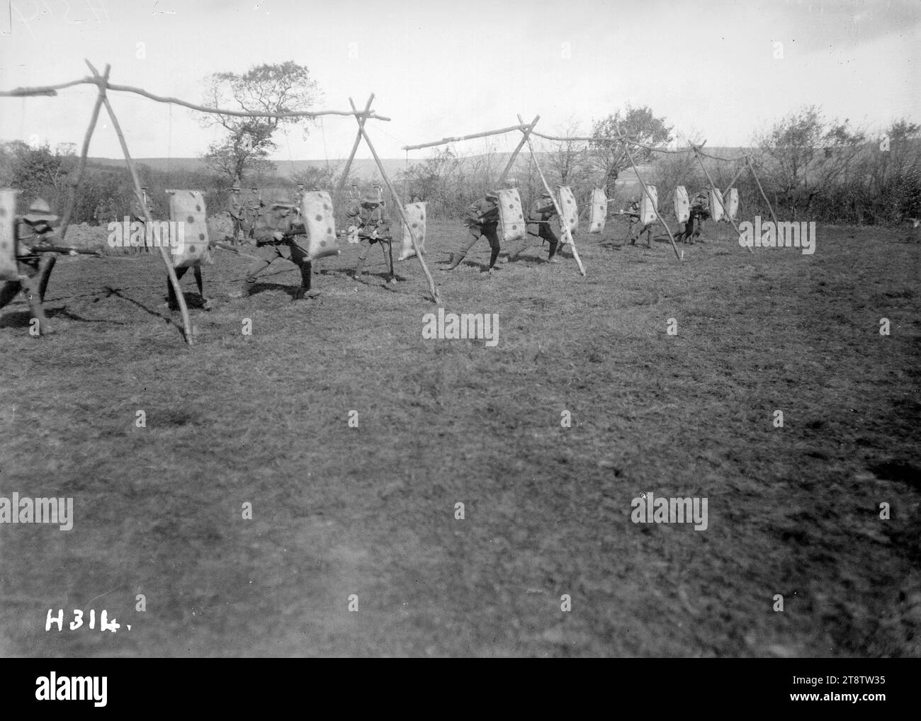 Bayonet training for New Zealand troops during World War I, Soldiers of ...