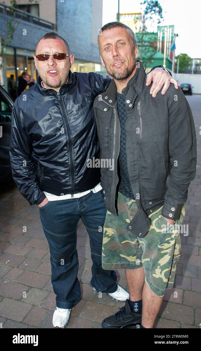 Shaun Ryder and Bez from the Happy Mondays Stock Photo - Alamy