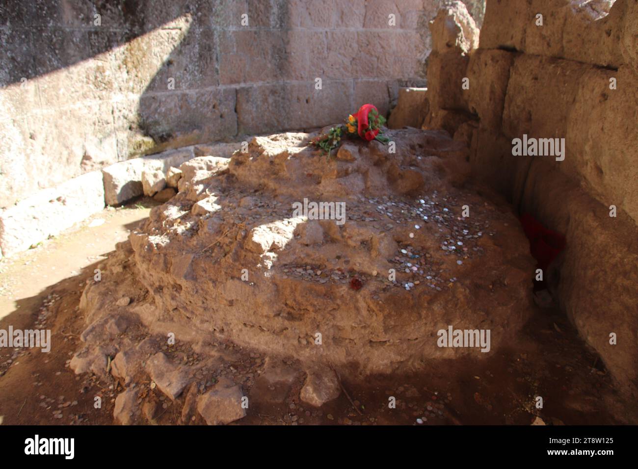 Roman Forum (Forum Romanum): Temple of Divine Julius - Site of ...
