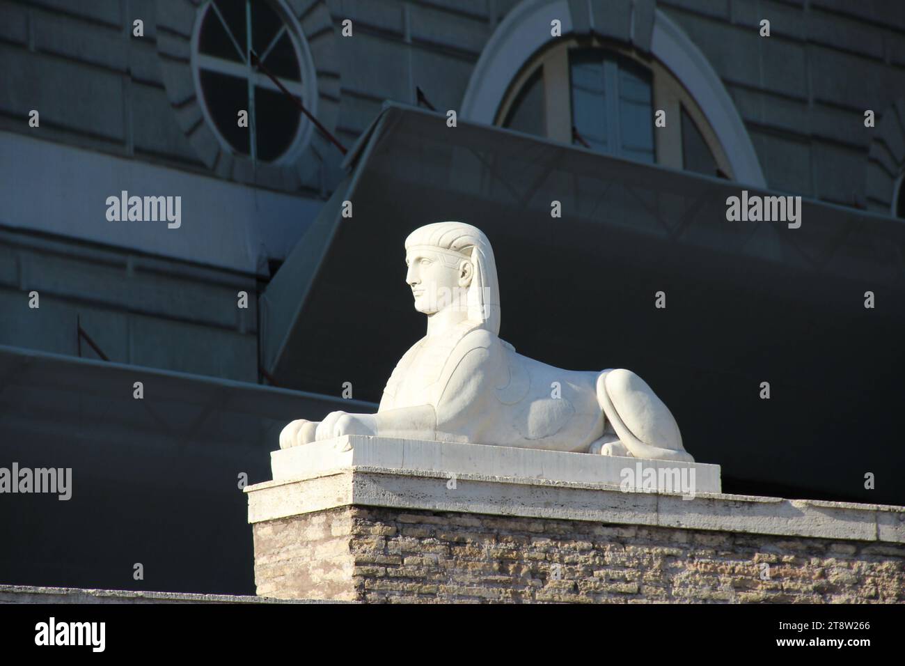 Piazza del Popolo, Rome: Sphinx, Ancient Rome Historic Center, Rome ...
