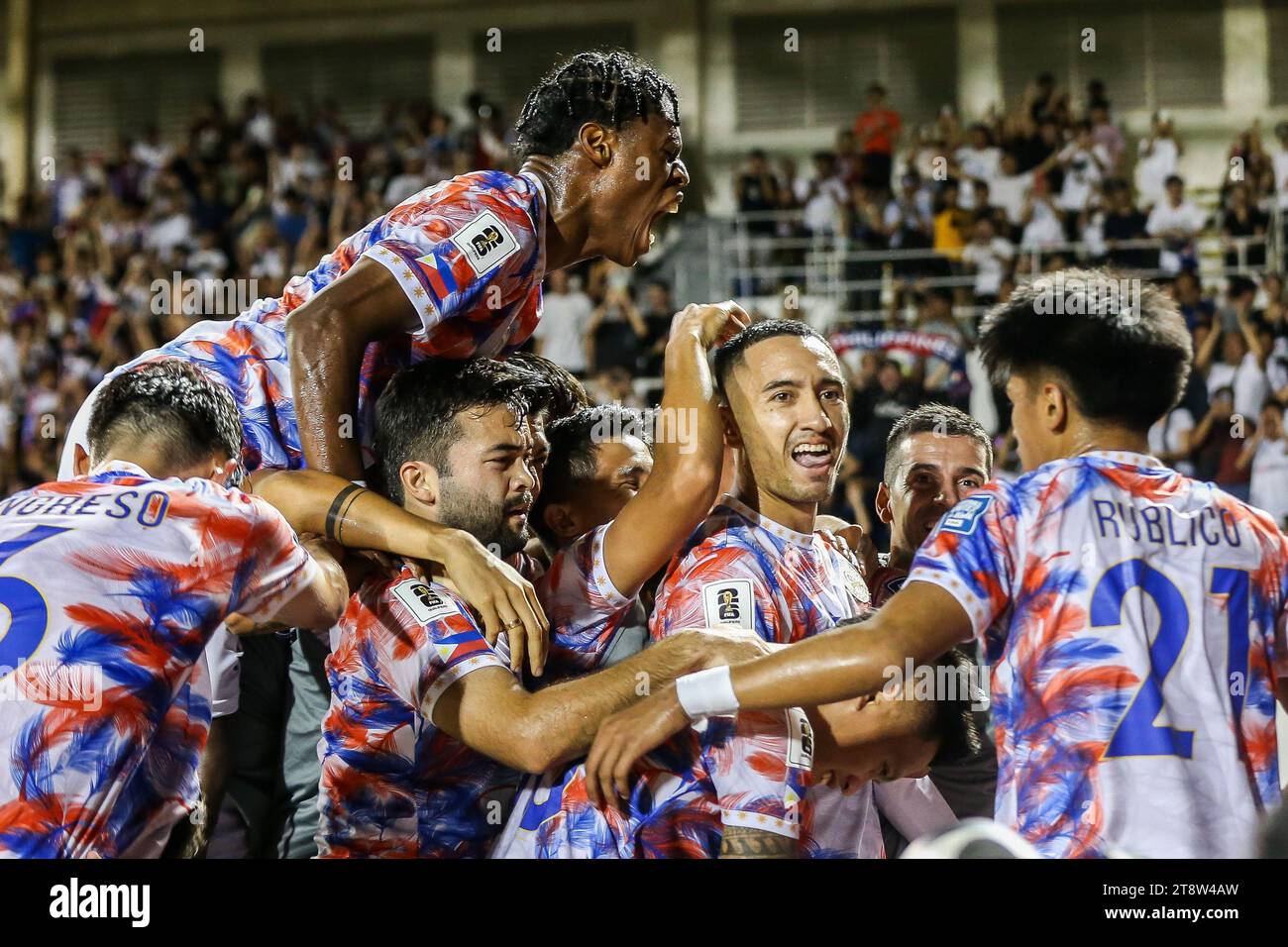 Manila, Philippines. 21st Nov, 2023. Patrick Reichelt (3rd R) of the ...
