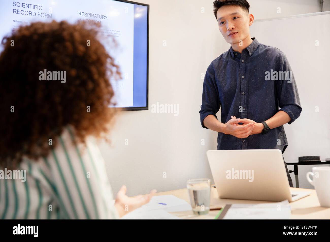 Female project manager hi-res stock photography and images - Alamy