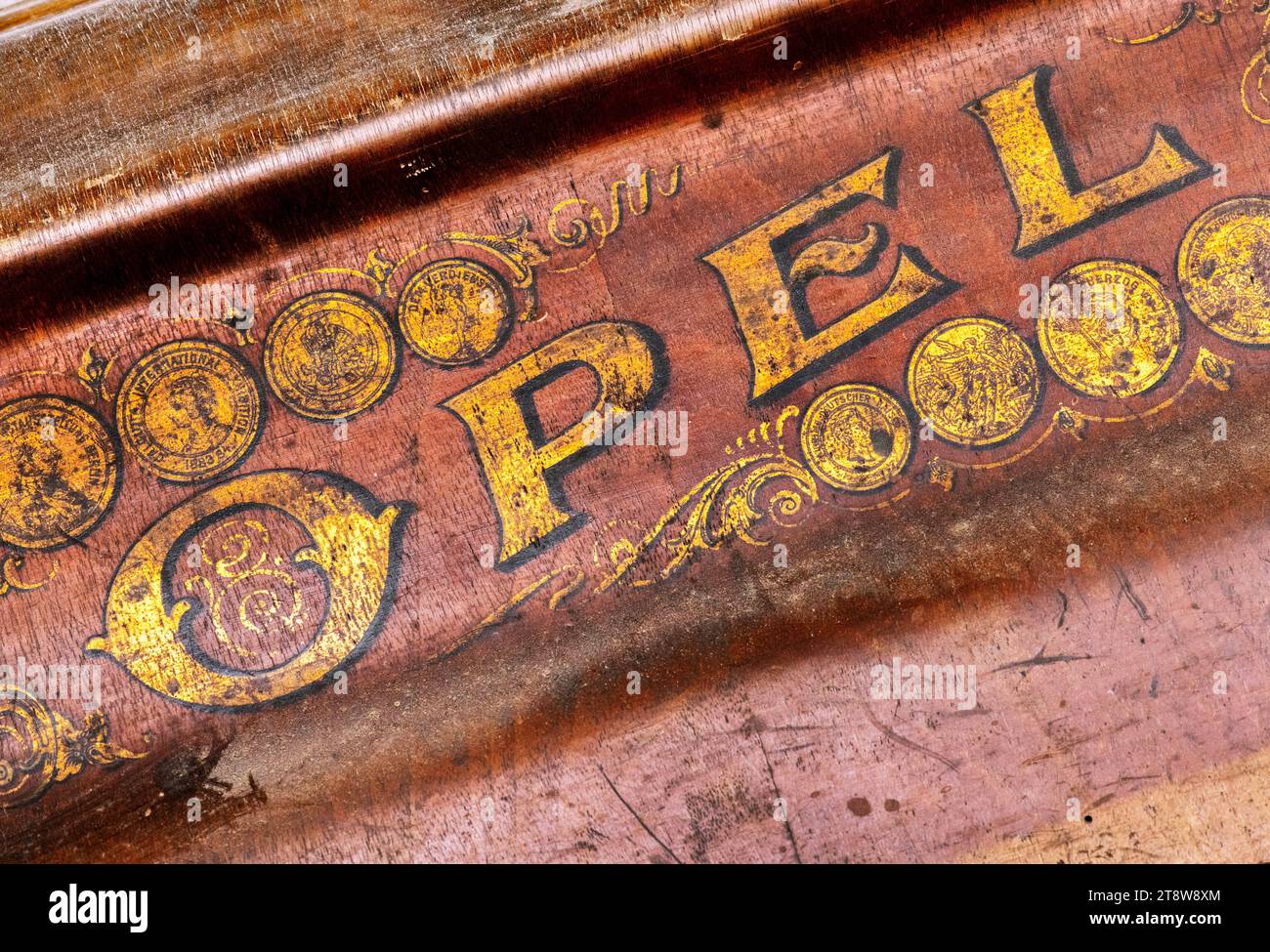 Opel nahmaschinen hi-res stock photography and images - Alamy