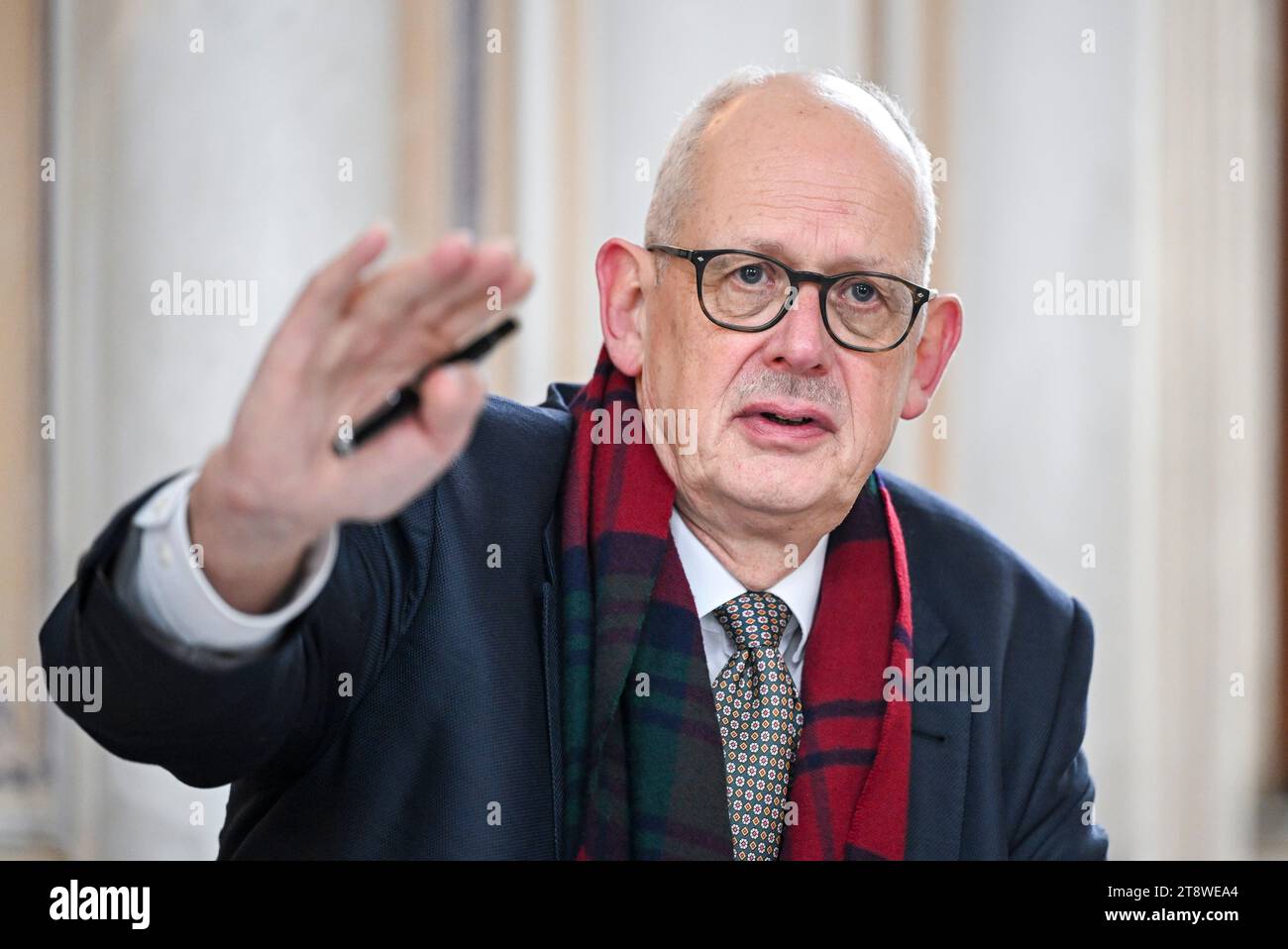 Potsdam, Germany. 17th Nov, 2023. Michael Rohde, Garden Director of the ...