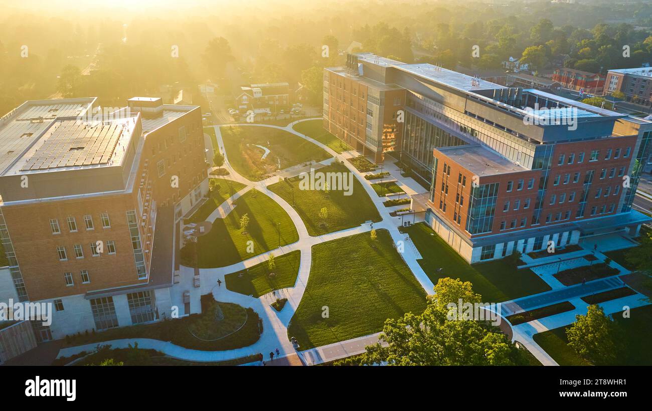 College campus aerial hi-res stock photography and images - Alamy