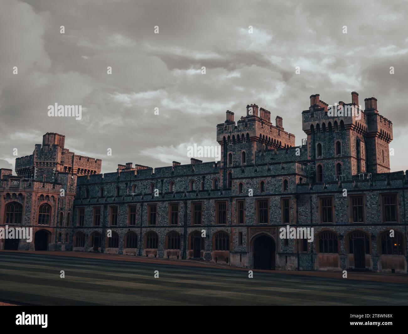 Visiter Apartments in the Upper Ward, Windsor Castle, Windsor ...