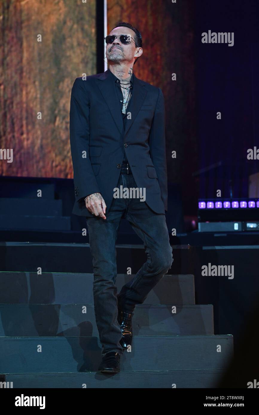 Marc Anthony performs during The Viviendo Tour at the Kaseya Center ...