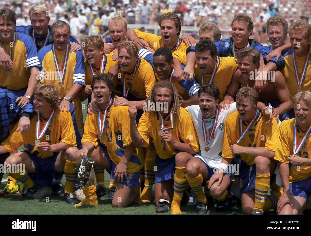 Sweden in the 1994 world cup hi-res stock photography and images - Alamy