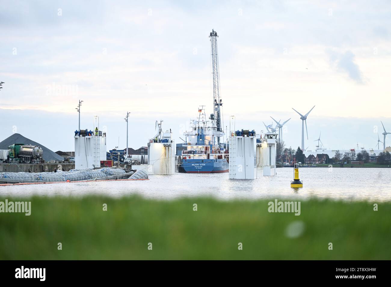 Emden, Germany. 21st Nov, 2023. The inland waterway vessel "Sabine ...