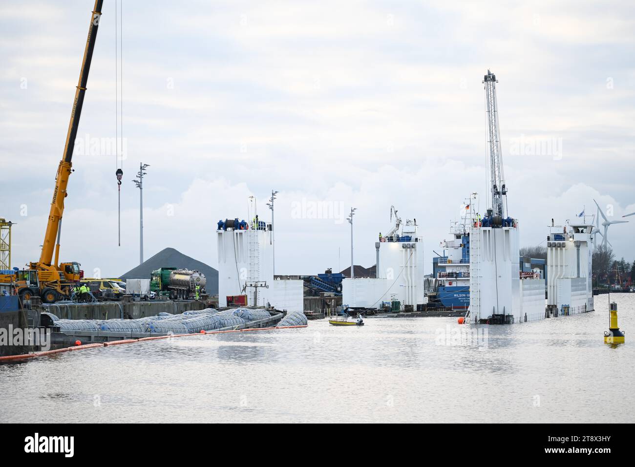 Emden, Germany. 21st Nov, 2023. The inland waterway vessel "Sabine ...