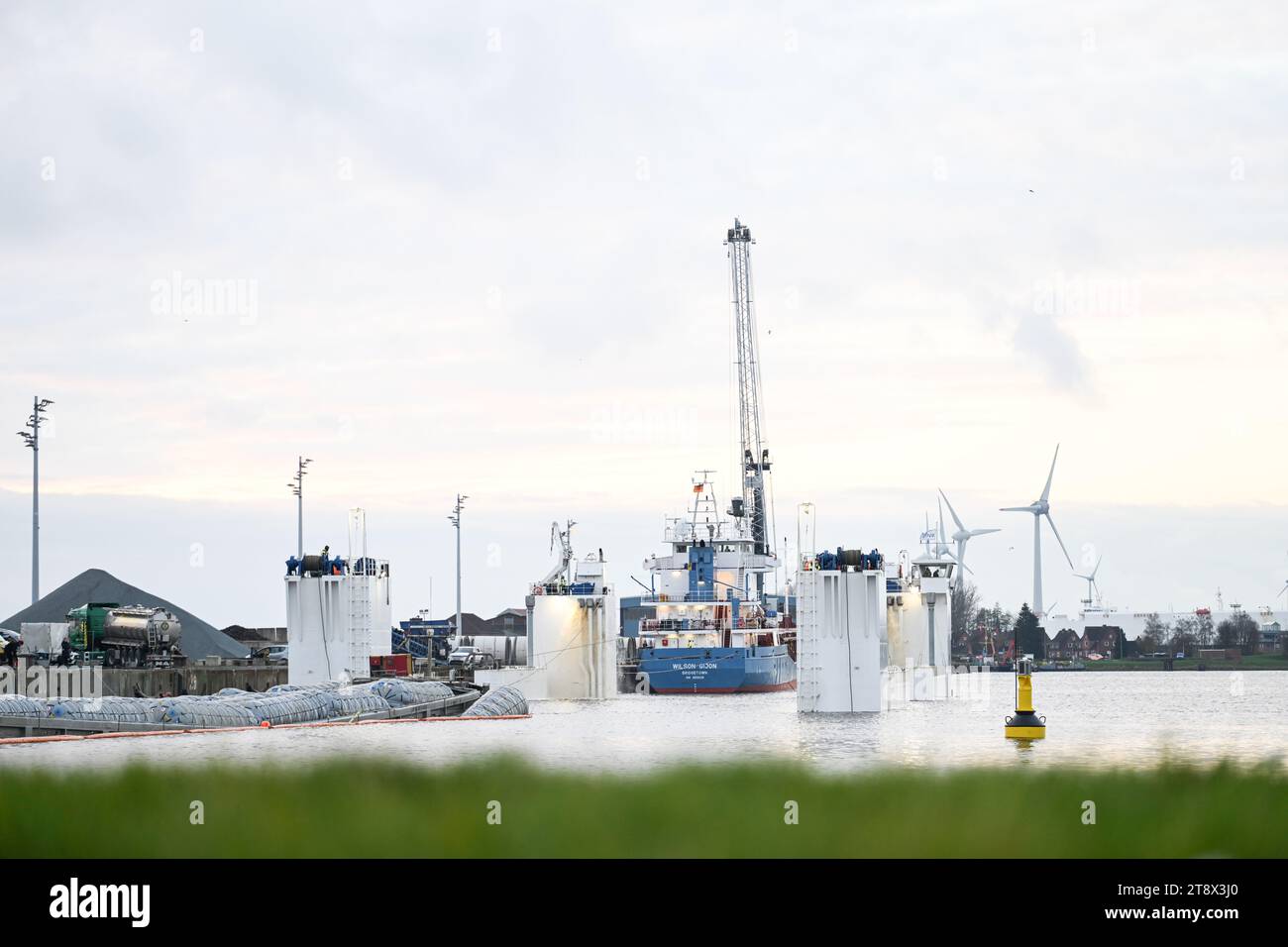 Emden, Germany. 21st Nov, 2023. The inland waterway vessel "Sabine ...